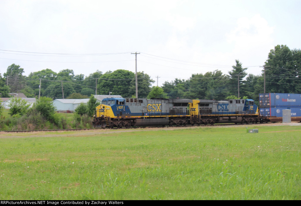 CSX 637 448